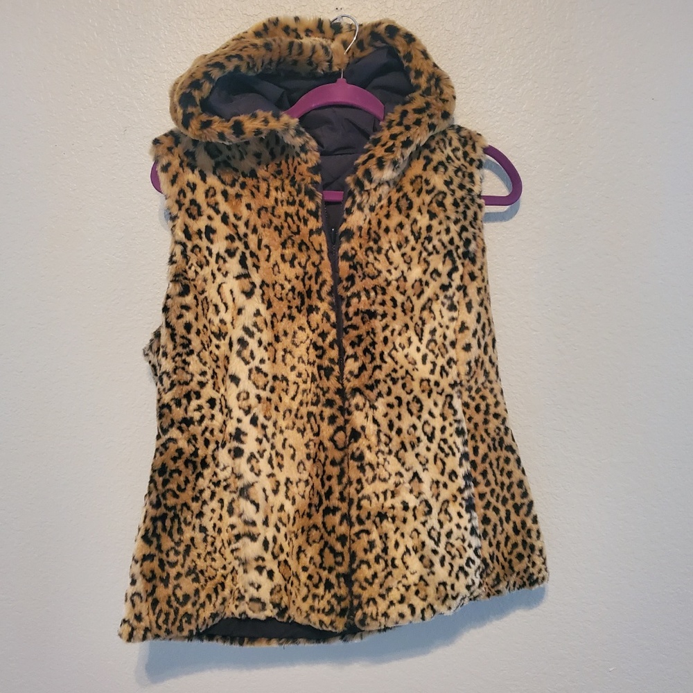 Faux Fur Leopard Or Cheetah Print Reversable Vest - Gem